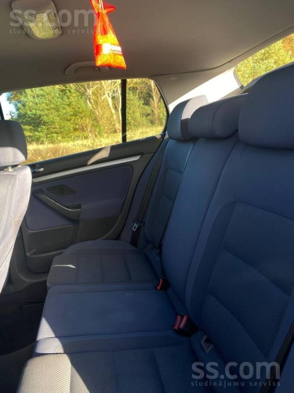 Blue Volkswagen Golf 2005 in Liepaja, with an engine capacity of 2.00 L and mileage of 259 thousand km for 1800 €, photo 11 on AUTOMOTO.COM.LV