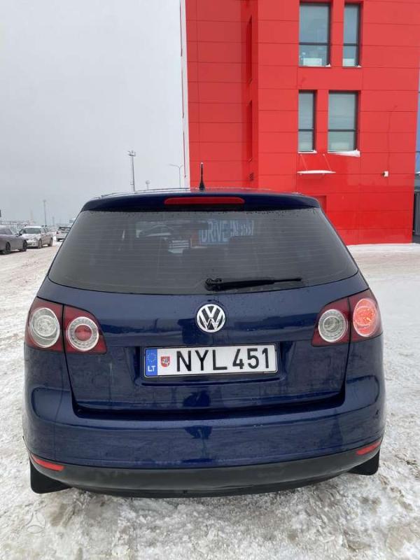 Blue Volkswagen Golf 2005 in Klaipeda, with an engine capacity of 1.40 L and mileage of 266 thousand km for 1650 €, photo 4 on AUTOMOTO.COM.LV