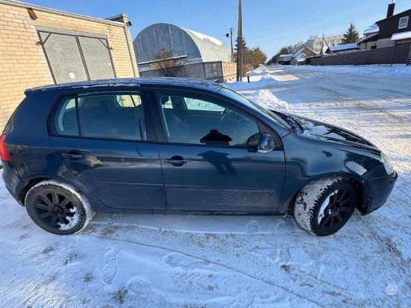 Blue Volkswagen Golf 2005 in Kaunas, with an engine capacity of 1.97 L and mileage of 285 thousand km for 1300 €, photo 2 on AUTOMOTO.COM.LV