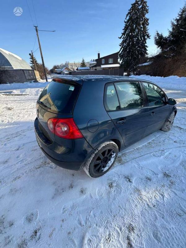 Blue Volkswagen Golf 2005 in Kaunas, with an engine capacity of 1.97 L and mileage of 285 thousand km for 1300 €, photo 3 on AUTOMOTO.COM.LV