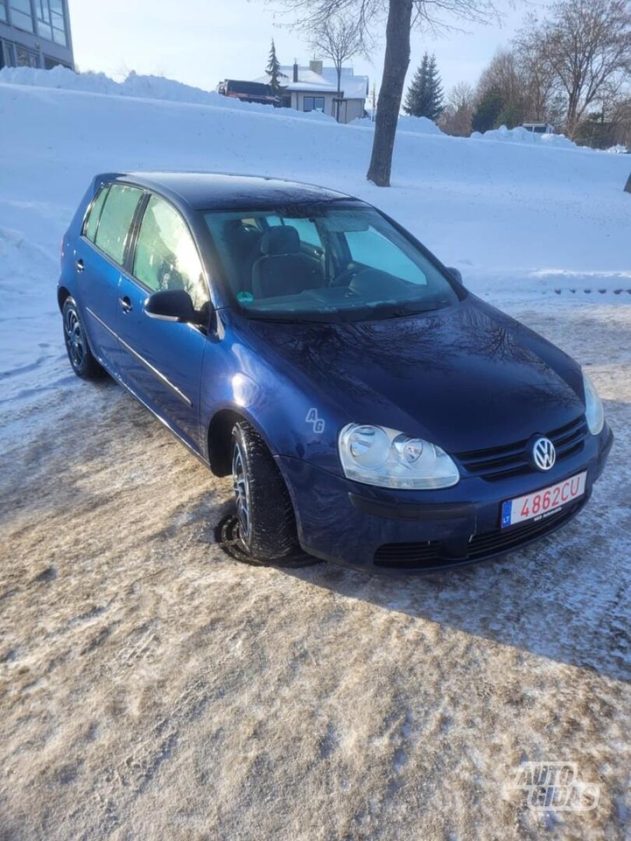 Blue Volkswagen Golf 2005 in Alytus, with an engine capacity of 1.60 L and mileage of 221 thousand km for 1100 €, photo 2 on AUTOMOTO.COM.LV