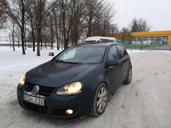 Blue Volkswagen Golf 2005 in Naujoji Akmene, with an engine capacity of 1.90 L and mileage of 275 thousand km for 1650 €, photo 1 on AUTOMOTO.COM.LV