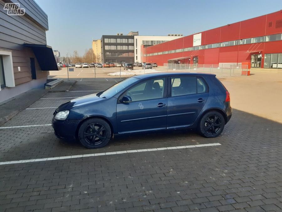 Blue Volkswagen Golf 2005 in Kaunas, with an engine capacity of 2.00 L and mileage of 300 thousand km for 690 €, photo 1 on AUTOMOTO.COM.LV