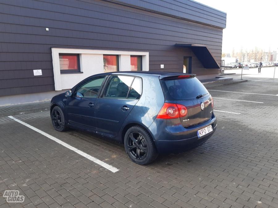 Blue Volkswagen Golf 2005 in Kaunas, with an engine capacity of 2.00 L and mileage of 300 thousand km for 690 €, photo 15 on AUTOMOTO.COM.LV