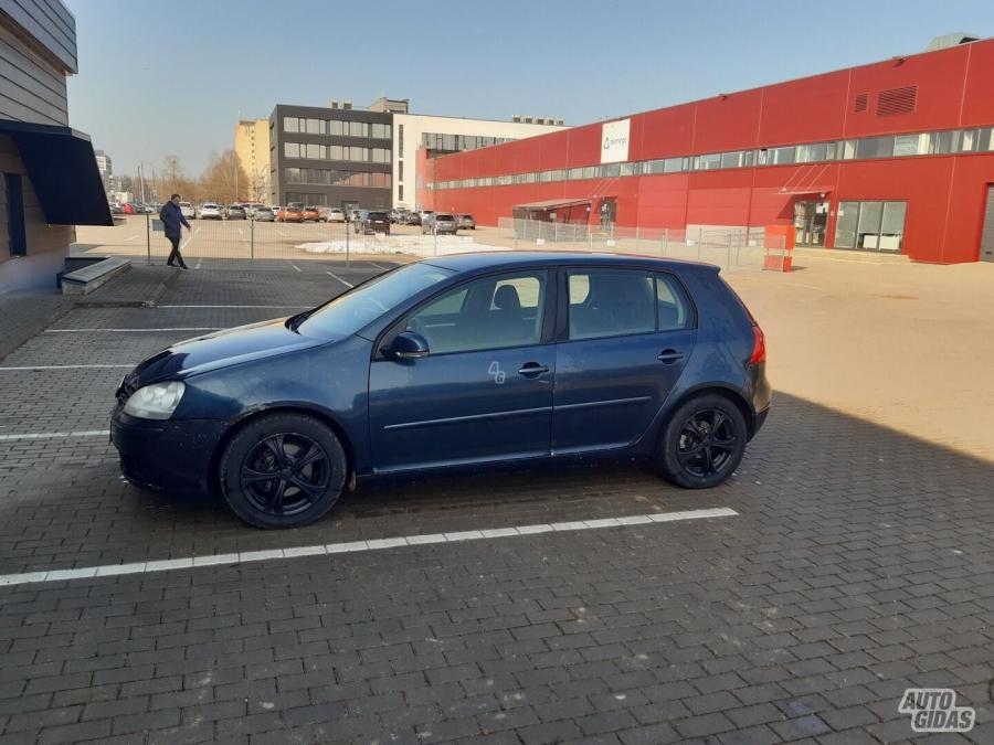 Blue Volkswagen Golf 2005 in Kaunas, with an engine capacity of 2.00 L and mileage of 300 thousand km for 690 €, photo 19 on AUTOMOTO.COM.LV