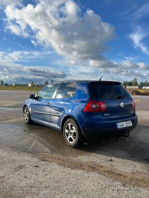 Zils Volkswagen Golf 2005 Tartu, ar dzinēja tilpumu 2.00 L un nobraukumu 321 tūkst. km par 3000 €, foto 2 vietnē AUTOMOTO.COM.LV
