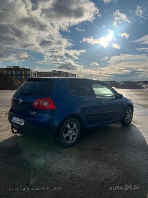 Zils Volkswagen Golf 2005 Tartu, ar dzinēja tilpumu 2.00 L un nobraukumu 321 tūkst. km par 3000 €, foto 3 vietnē AUTOMOTO.COM.LV