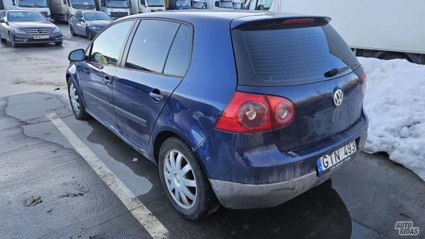 Zils Volkswagen Golf 2005 Klaipėda, ar dzinēja tilpumu 2.00 L un nobraukumu 308 tūkst. km par 900 €, foto 5 vietnē AUTOMOTO.COM.LV