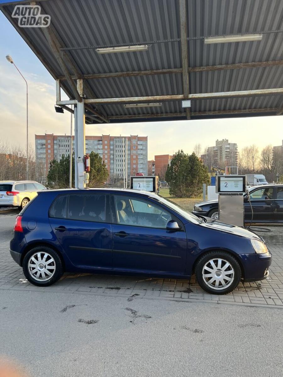 Blue Volkswagen Golf 2005 in Klaipeda, with an engine capacity of 2.00 L and mileage of 313 thousand km for 1250 €, photo 2 on AUTOMOTO.COM.LV
