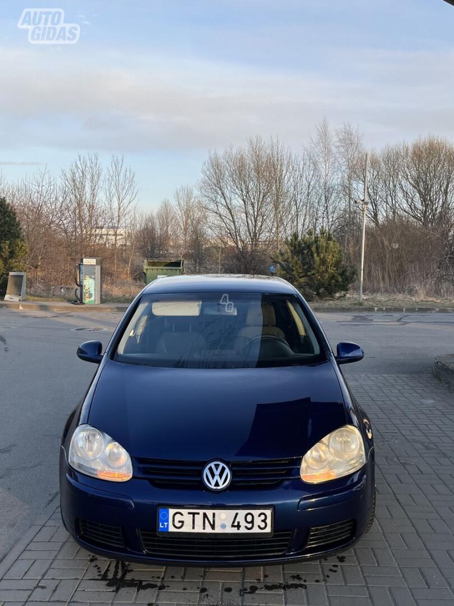 Blue Volkswagen Golf 2005 in Klaipeda, with an engine capacity of 2.00 L and mileage of 313 thousand km for 1250 €, photo 3 on AUTOMOTO.COM.LV