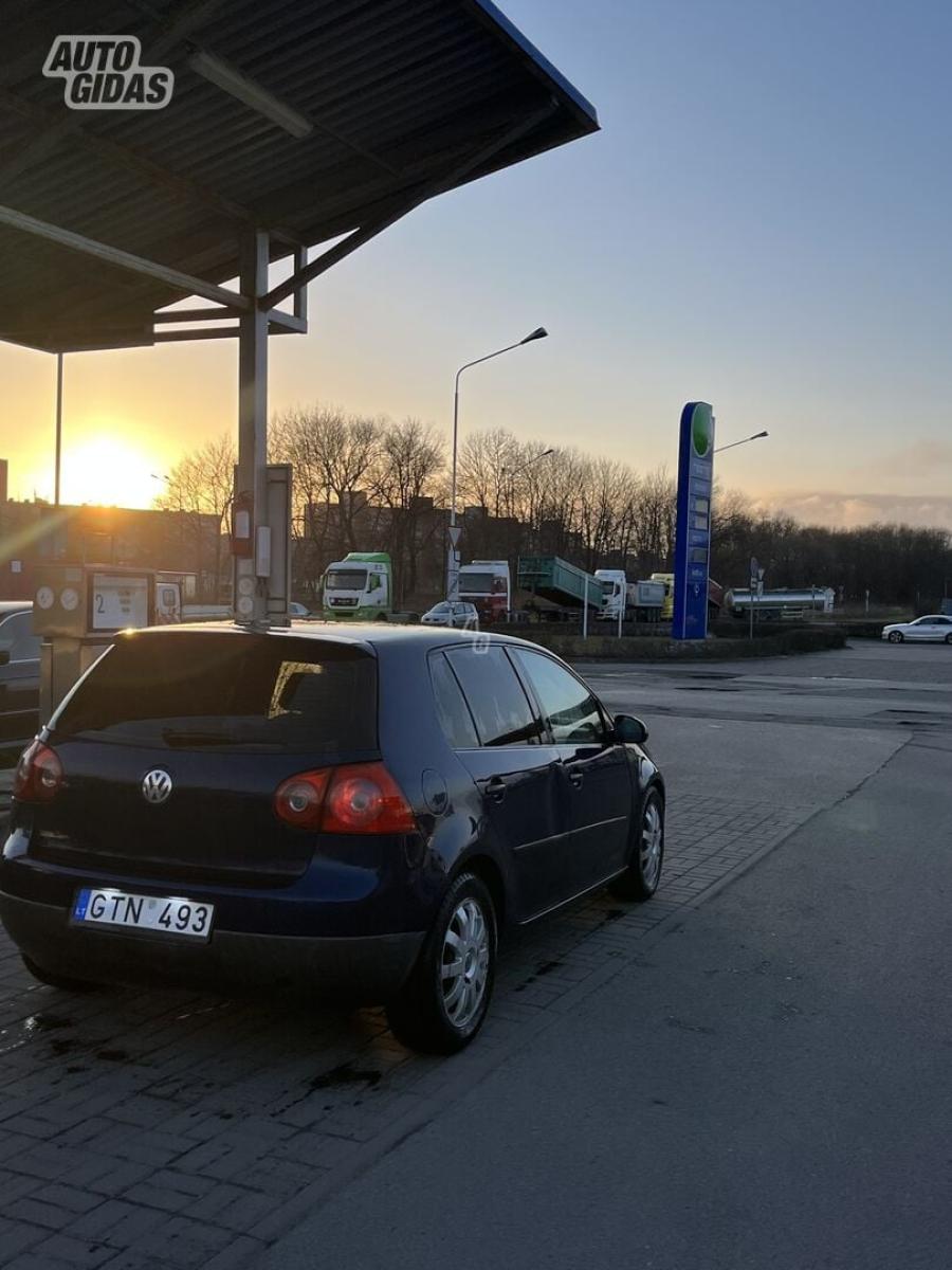 Blue Volkswagen Golf 2005 in Klaipeda, with an engine capacity of 2.00 L and mileage of 313 thousand km for 1250 €, photo 4 on AUTOMOTO.COM.LV