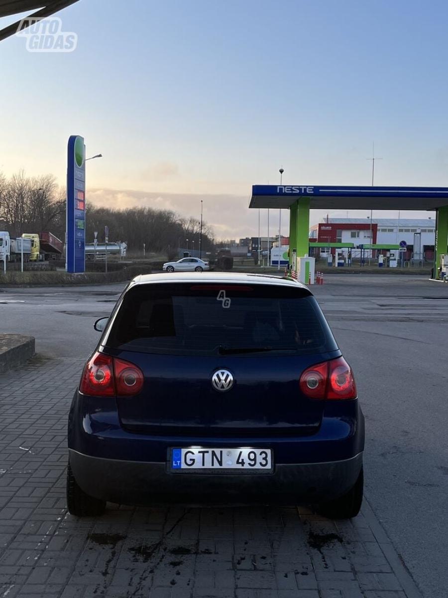 Blue Volkswagen Golf 2005 in Klaipeda, with an engine capacity of 2.00 L and mileage of 313 thousand km for 1250 €, photo 5 on AUTOMOTO.COM.LV