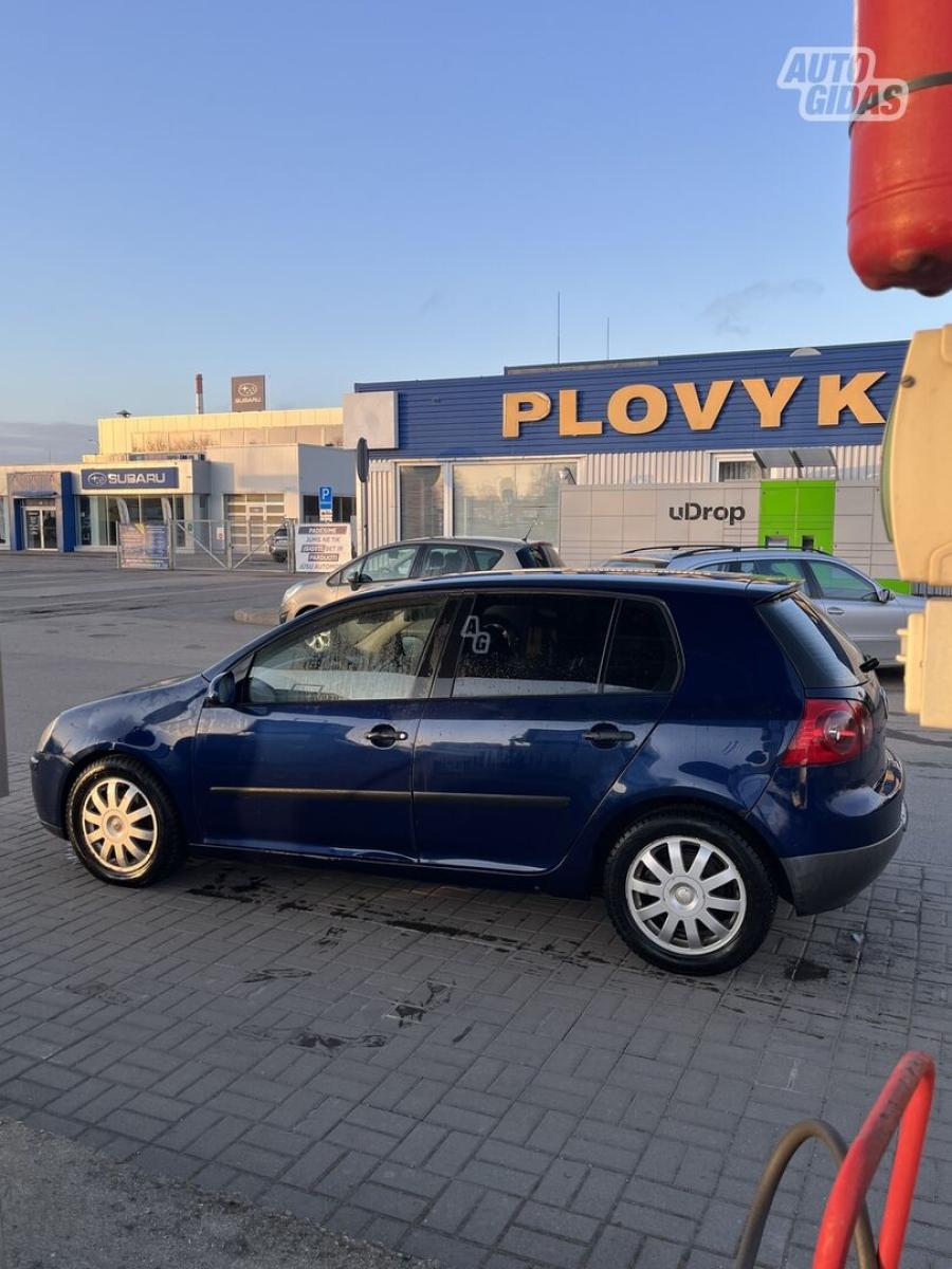 Blue Volkswagen Golf 2005 in Klaipeda, with an engine capacity of 2.00 L and mileage of 313 thousand km for 1250 €, photo 7 on AUTOMOTO.COM.LV