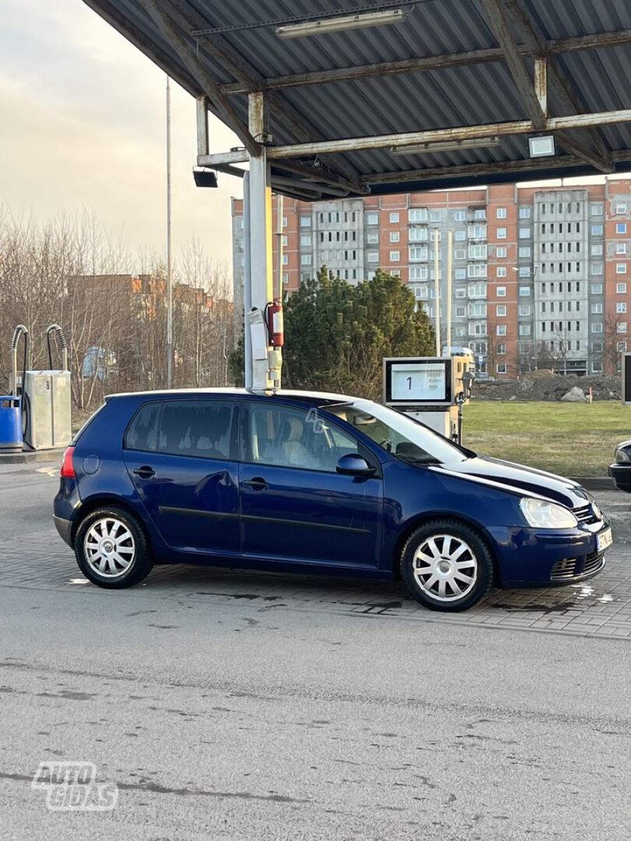 Blue Volkswagen Golf 2005 in Klaipeda, with an engine capacity of 2.00 L and mileage of 313 thousand km for 1250 €, photo 9 on AUTOMOTO.COM.LV