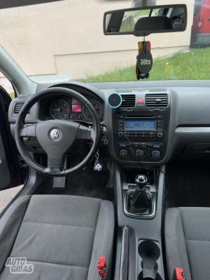 Zils Volkswagen Golf 2005 Viļņa, ar dzinēja tilpumu 2.00 L un nobraukumu 280 tūkst. km par 1450 €, foto 5 vietnē AUTOMOTO.COM.LV