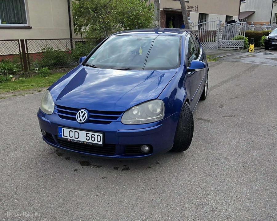 Zils Volkswagen Golf 2005 Šauļi, ar dzinēja tilpumu 1.90 L un nobraukumu 380 tūkst. km par 1100 €, foto 3 vietnē AUTOMOTO.COM.LV