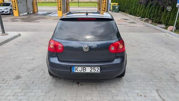 Blue Volkswagen Golf 2005 in Kaunas, with an engine capacity of 1.90 L and mileage of 310 thousand km for 1600 €, photo 4 on AUTOMOTO.COM.LV