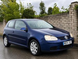 Zils Volkswagen Golf 2005 Kauņa, ar dzinēja tilpumu 1.90 L un nobraukumu 246 tūkst. km par 2500 €, foto  vietnē AUTOMOTO.COM.LV