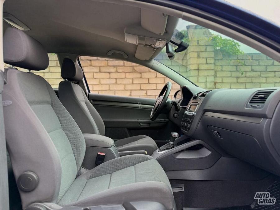 Zils Volkswagen Golf 2005 Kauņa, ar dzinēja tilpumu 1.90 L un nobraukumu 246 tūkst. km par 2500 €, foto 12 vietnē AUTOMOTO.COM.LV