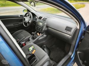 Zils Volkswagen Golf 2005 Viļņa, ar dzinēja tilpumu 1.60 L un nobraukumu 230 tūkst. km par 950 €, foto 6 vietnē AUTOMOTO.COM.LV