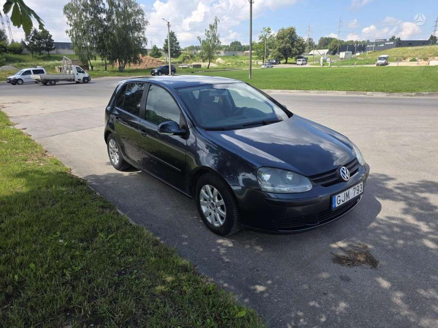 Blue Volkswagen Golf 2005 in Kaunas, with an engine capacity of 1.90 L and mileage of 374 thousand km for 1650 €, photo 1 on AUTOMOTO.COM.LV