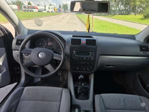 Blue Volkswagen Golf 2005 in Kaunas, with an engine capacity of 1.90 L and mileage of 374 thousand km for 1650 €, photo 9 on AUTOMOTO.COM.LV