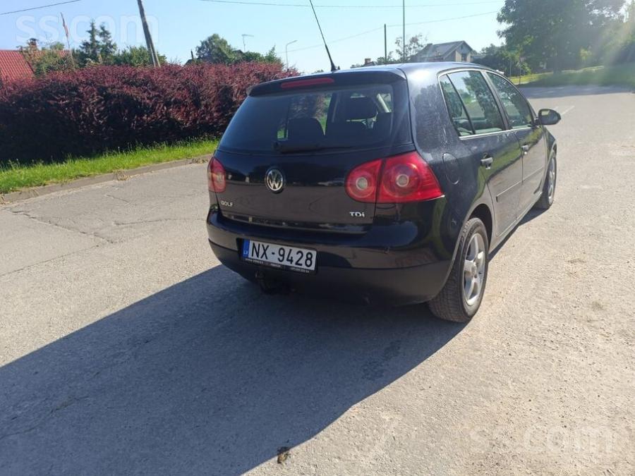 Blue Volkswagen Golf 2006 in Tukums, with an engine capacity of 2.00 L and mileage of 320 thousand km for 2500 €, photo 3 on AUTOMOTO.COM.LV