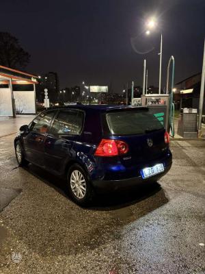 Blue Volkswagen Golf 2006 in Kaunas, with an engine capacity of 1.97 L and mileage of 302 thousand km for 1700 €, photo 5 on AUTOMOTO.COM.LV