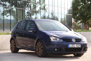Blue Volkswagen Golf 2006 in Kaunas, with an engine capacity of 1.97 L and mileage of 302 thousand km for 1700 €, photo 14 on AUTOMOTO.COM.LV