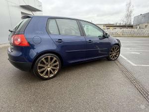 Blue Volkswagen Golf 2006 in Kaunas, with an engine capacity of 2.00 L and mileage of 302 thousand km for 2450 €, photo 6 on AUTOMOTO.COM.LV