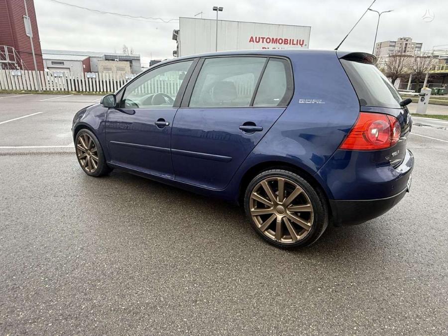 Blue Volkswagen Golf 2006 in Kaunas, with an engine capacity of 2.00 L and mileage of 302 thousand km for 2450 €, photo 8 on AUTOMOTO.COM.LV