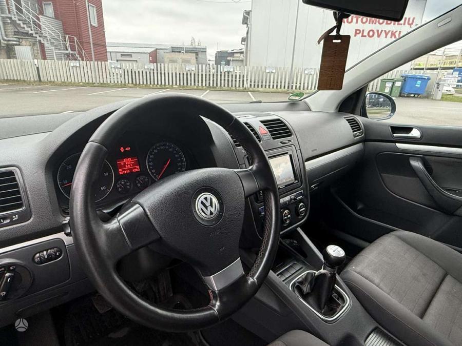 Blue Volkswagen Golf 2006 in Kaunas, with an engine capacity of 2.00 L and mileage of 302 thousand km for 2450 €, photo 15 on AUTOMOTO.COM.LV