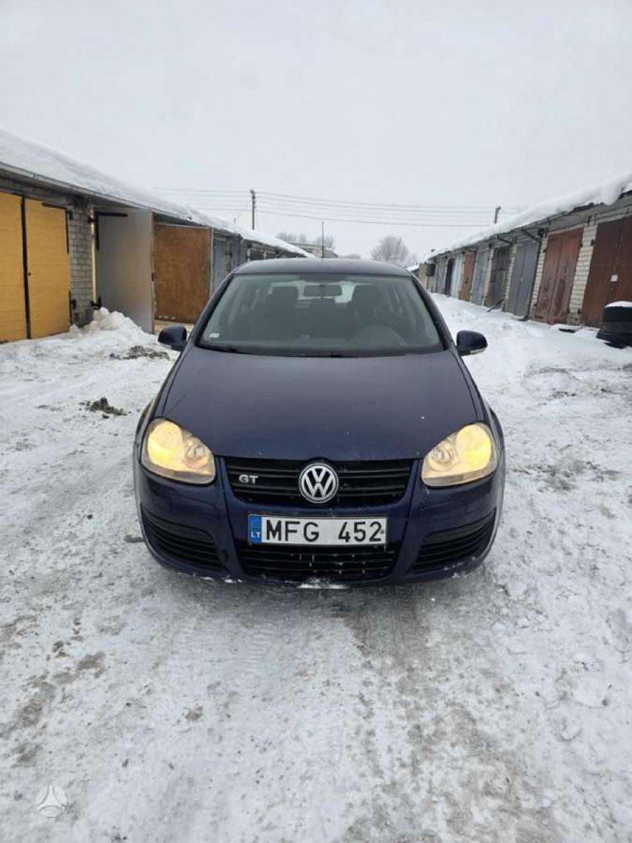 Zils Volkswagen Golf 2006 Marijampole, ar dzinēja tilpumu 2.00 L un nobraukumu 267 tūkst. km par 2550 €, foto 2 vietnē AUTOMOTO.COM.LV
