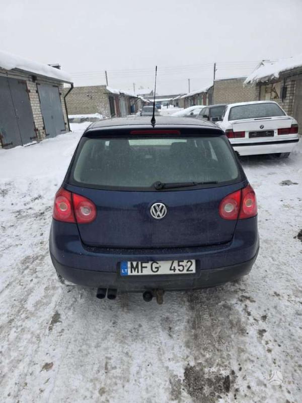 Blue Volkswagen Golf 2006 in Marijampole, with an engine capacity of 2.00 L and mileage of 267 thousand km for 2450 €, photo 5 on AUTOMOTO.COM.LV