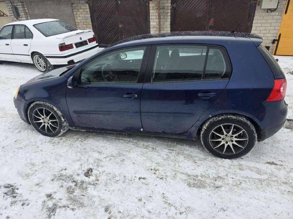 Blue Volkswagen Golf 2006 in Marijampole, with an engine capacity of 2.00 L and mileage of 267 thousand km for 2450 €, photo 6 on AUTOMOTO.COM.LV