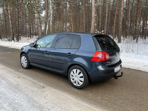 Blue Volkswagen Golf 2006 in Klaipeda, with an engine capacity of 1.90 L and mileage of 502 thousand km for 1950 €, photo 3 on AUTOMOTO.COM.LV