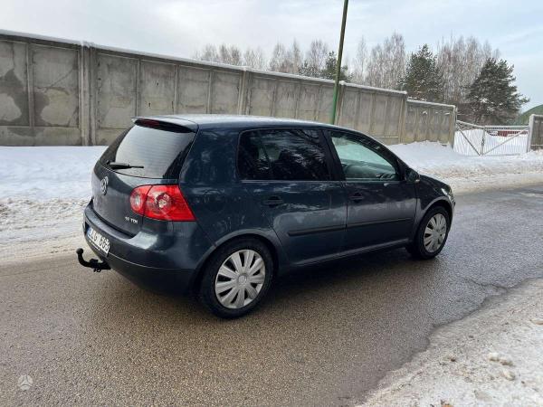 Blue Volkswagen Golf 2006 in Klaipeda, with an engine capacity of 1.90 L and mileage of 502 thousand km for 1950 €, photo 5 on AUTOMOTO.COM.LV