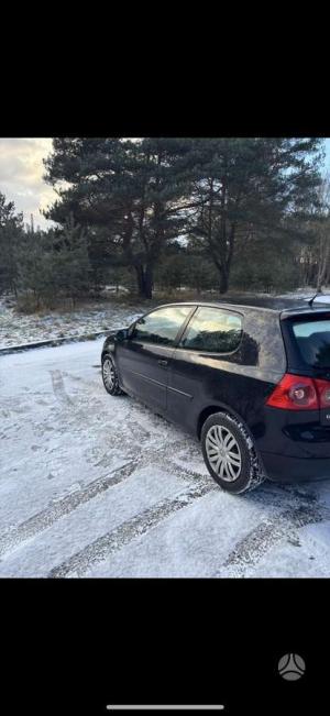 Zils Volkswagen Golf 2006 Kauņa, ar dzinēja tilpumu 1.90 L un nobraukumu 337 tūkst. km par 1200 €, foto 5 vietnē AUTOMOTO.COM.LV