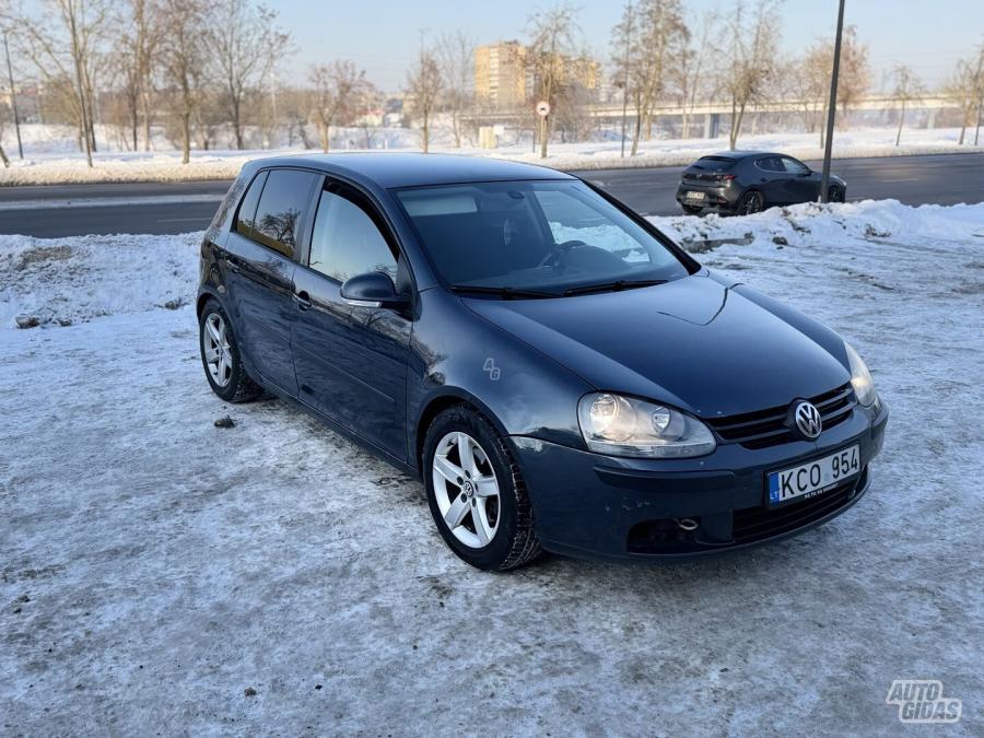 Zils Volkswagen Golf 2006 Kauņa, ar dzinēja tilpumu 2.00 L un nobraukumu 315 tūkst. km par 1800 €, foto 2 vietnē AUTOMOTO.COM.LV