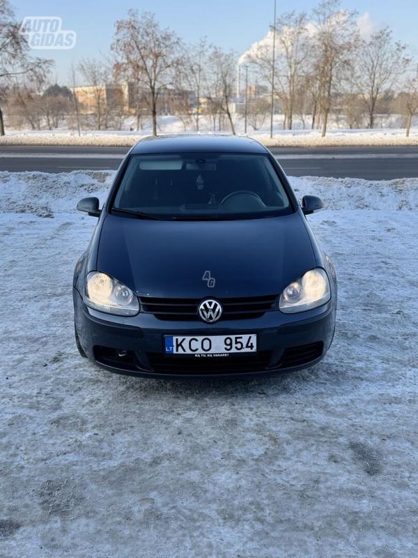 Blue Volkswagen Golf 2006 in Kaunas, with an engine capacity of 2.00 L and mileage of 315 thousand km for 1800 €, photo 3 on AUTOMOTO.COM.LV