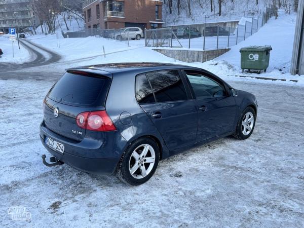Blue Volkswagen Golf 2006 in Kaunas, with an engine capacity of 2.00 L and mileage of 315 thousand km for 1800 €, photo 5 on AUTOMOTO.COM.LV