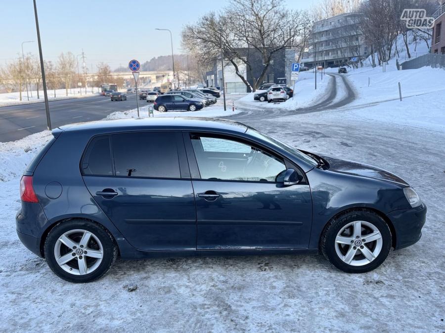 Zils Volkswagen Golf 2006 Kauņa, ar dzinēja tilpumu 2.00 L un nobraukumu 315 tūkst. km par 1800 €, foto 7 vietnē AUTOMOTO.COM.LV