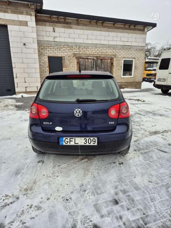 Zils Volkswagen Golf 2006 Kelmė, ar dzinēja tilpumu 1.90 L un nobraukumu 247 tūkst. km par 2150 €, foto 3 vietnē AUTOMOTO.COM.LV