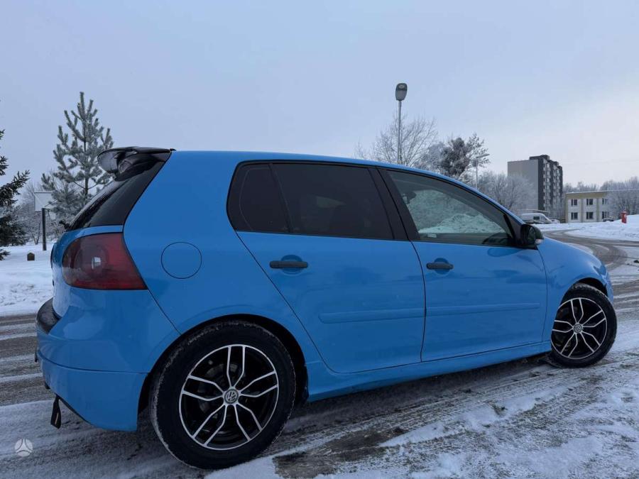 Blue Volkswagen Golf 2006 in Kaunas, with an engine capacity of 1.97 L and mileage of 246 thousand km for 2850 €, photo 14 on AUTOMOTO.COM.LV
