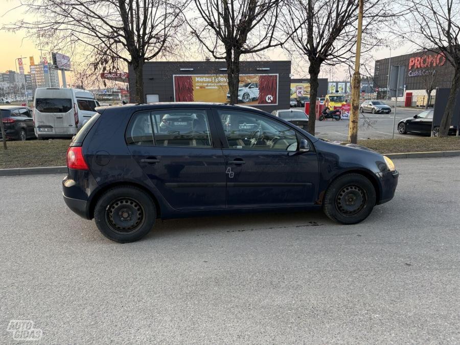 Zils Volkswagen Golf 2006 Kauņa, ar dzinēja tilpumu 1.60 L un nobraukumu 231 tūkst. km par 1150 €, foto 3 vietnē AUTOMOTO.COM.LV
