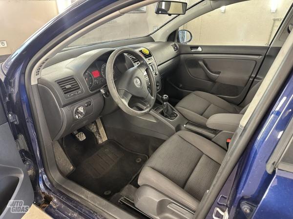 Zils Volkswagen Golf 2006 Viļņa, ar dzinēja tilpumu 2.00 L un nobraukumu 254 tūkst. km par 900 €, foto 9 vietnē AUTOMOTO.COM.LV