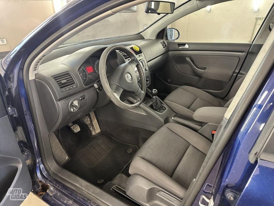 Blue Volkswagen Golf 2006 in Vilnius, with an engine capacity of 2.00 L and mileage of 254 thousand km for 900 €, photo 10 on AUTOMOTO.COM.LV