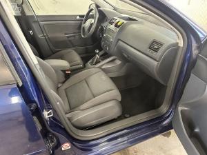 Blue Volkswagen Golf 2006 in Vilnius, with an engine capacity of 2.00 L and mileage of 254 thousand km for 900 €, photo 11 on AUTOMOTO.COM.LV