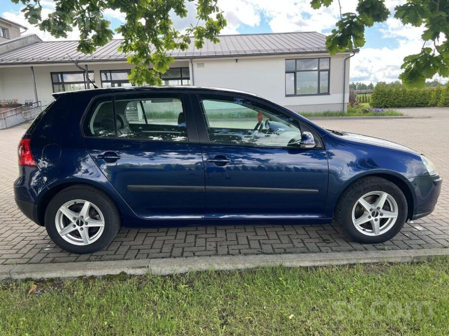 Blue Volkswagen Golf 2006 in Rezekne, with an engine capacity of 1.90 L and mileage of 287 thousand km for 3350 €, photo 6 on AUTOMOTO.COM.LV