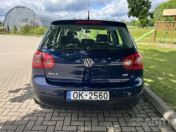 Zils Volkswagen Golf 2006 Rēzekne, ar dzinēja tilpumu 1.90 L un nobraukumu 287 tūkst. km par 3350 €, foto 7 vietnē AUTOMOTO.COM.LV